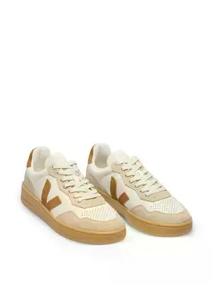 VEJA V-90 Panelled Sneakers - Neutrals