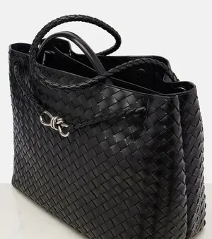 Bottega Veneta Andiamo Large Leather Tote Bag