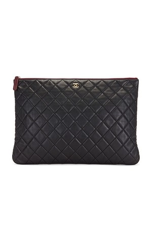 Chanel Lambskin O Case Clutch - Black
