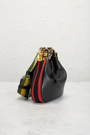 Gucci Attache Shoulder Bag - Black