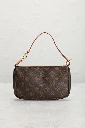 LOUIS VUITTON Monogram Pochette Accessoires Shoulder Bag