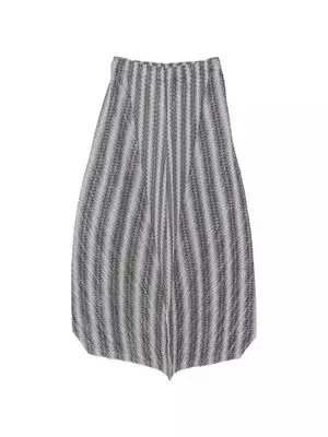 Issey Miyake Zig Zag-print Pleated Cropped Trousers - Grey