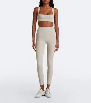 NIKESKIMS Studio Stretch Sports Bra
