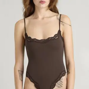 SKIMS Fits Everybody Lace Cami Bodysuit
