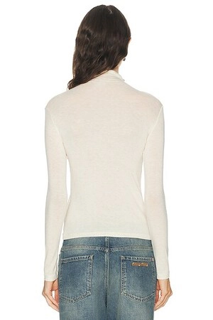 SANS FAFF Lightweight Cashmere Turtleneck Top