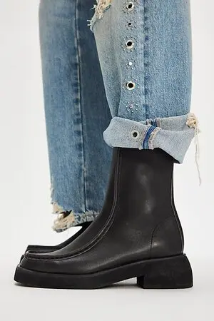 Clarks Effery Zip Boots Shoe At - Black Leather