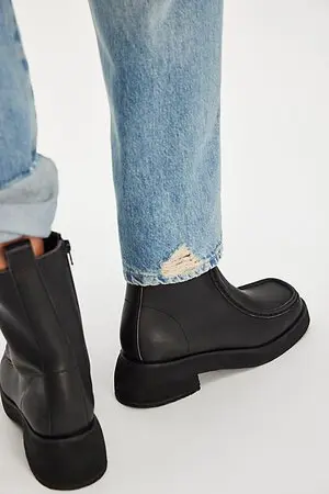 Clarks Effery Zip Boots Shoe At - Black Leather