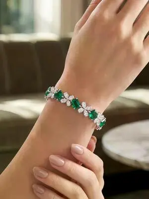 HYT JEWELRY Emerald And Diamond Bracelet