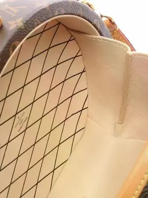 LOUIS VUITTON 2018 Petite Boîte Chapeau Monogram Handbag
