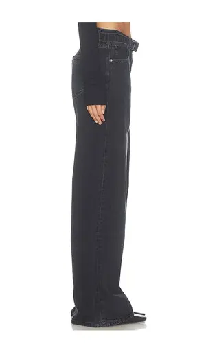 FRAME The Belted Loose Jeans In . Also