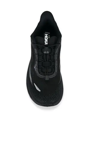 HOKA® Clifton 11 Gtx Sneaker In . Also
