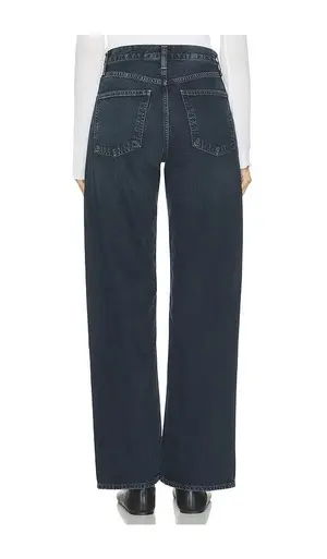 AGOLDE Arc Jean In . Also
