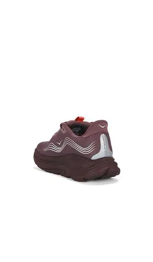 HOKA® Clifton 11 Gtx Sneaker In . Also