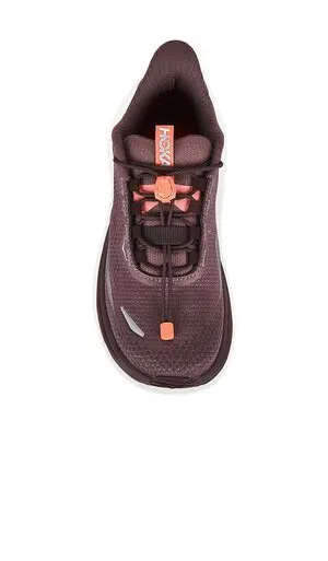 HOKA® Clifton 11 Gtx Sneaker In . Also