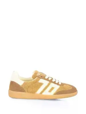Back 70 Casual Sneakers For Women