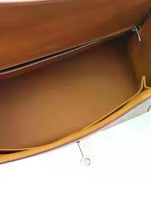 Hermès 28 Kelly Sesame Handbag - Neutrals
