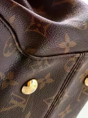 LOUIS VUITTON Venus Handbag Monogram Canvas And Leather Satchel - Red