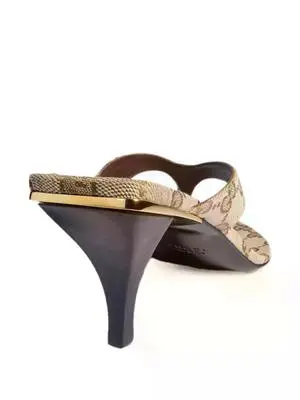 Gucci Vittoria Thong Sandals