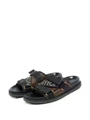 LOUIS VUITTON Honolulu Monogram Sandals