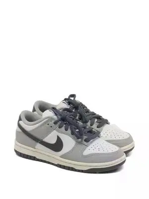 Nike Dunk Low Sneakers