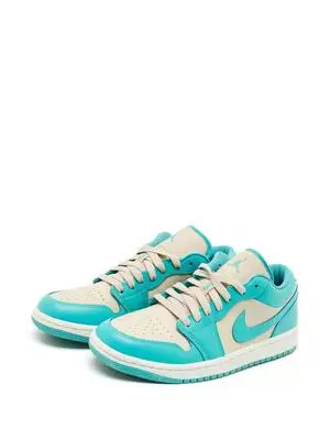 JORDAN Air 1 Low-top Sneakers