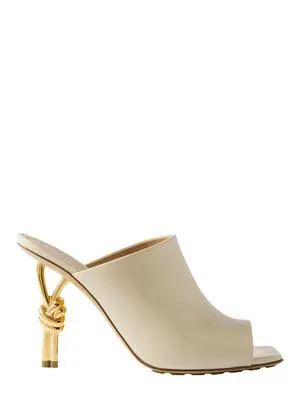 Bottega Veneta Leather Mules With Gold Tone Knot Heel - White