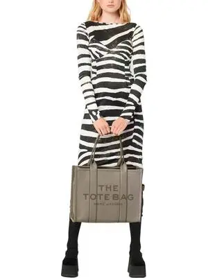 MARC JACOBS Marc Jacobs The Large Tote Bag