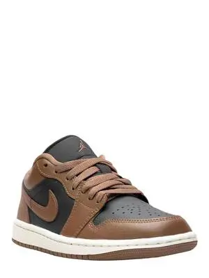 JORDAN 1 Low Sneakers - Brown