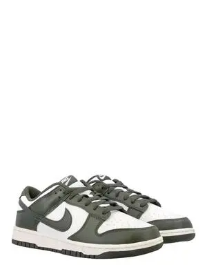 Nike Dunk Low Retro Sneakers - Grey