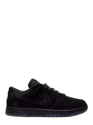 Nike X Undefeated Dunk Low Sp Suede Sneakers - Black