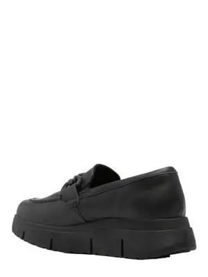 Clarks Loriini Loafers With Tonal Logo Plaque - Black