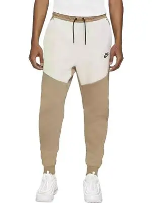 Nike Tech Fleece Joggers - Brown