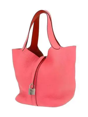 Coral (pink)