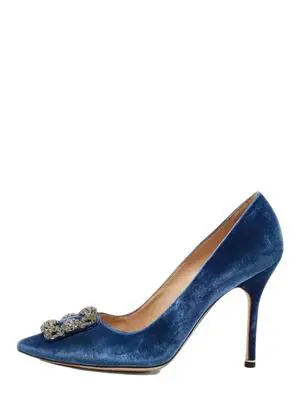MANOLO BLAHNIK Hangisi Buckle Pumps