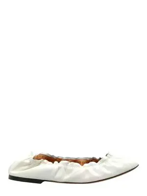 ODISSI Ballet Flats With Ruched Detailing - White
