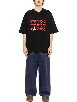 MASTERMIND WORLD Hearts Skull Graphic T-shirt - Black