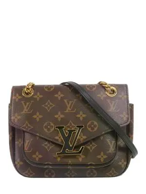 LOUIS VUITTON Passy Monogram Shoulder Bag - Brown