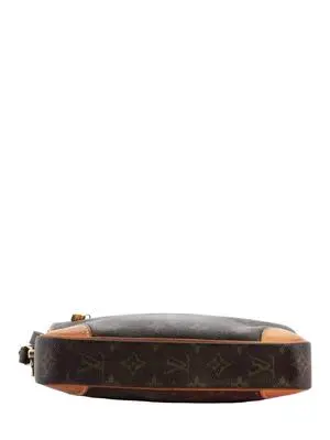 LOUIS VUITTON Monogram Canvas Gm Clutch Bag - Brown