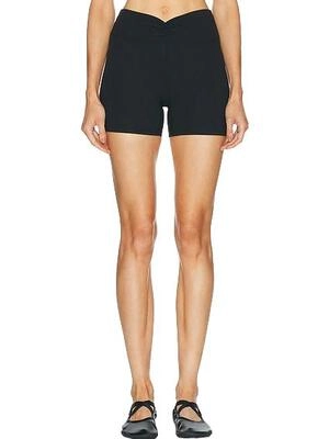 437 The Scrunch Short - Black