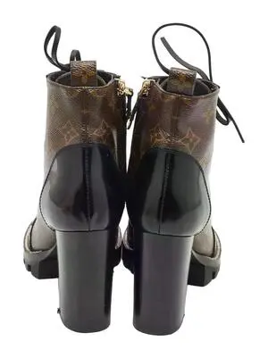 LOUIS VUITTON Star Trail Monogram Ankle Boots - Brown