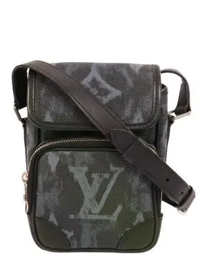 LOUIS VUITTON Monogram Canvas Messenger Bag - Black