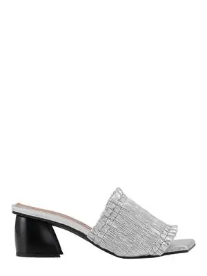 GANNI Smocked Kitten-heel Mules In Tone - Silver