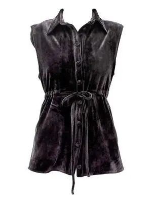 VESTS