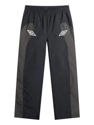 UMBRO BY SLAM JAM Guarding Tracksuit Pant - Black/charcoal