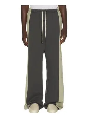 Fear Of God Panelled Lounge Pant In . Also - Grey