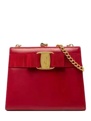 FERRAGAMO Leather Vara Bow Kiss Lock Chain Crossbody Bag - Red