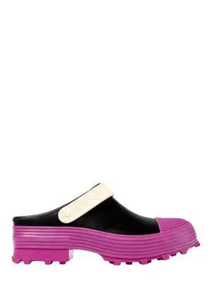 Camper Clogs - Black