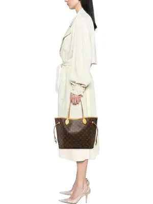 LOUIS VUITTON Monogram Neverfull Mm Tote Bag - Brown