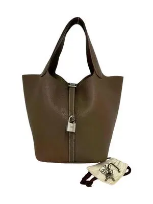 Hermès 2019 Clemence Picotin Lock 22 Handbag - Neutrals