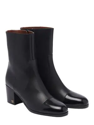 Valentino Garavani Vlogo Leather Ankle Boots - Black